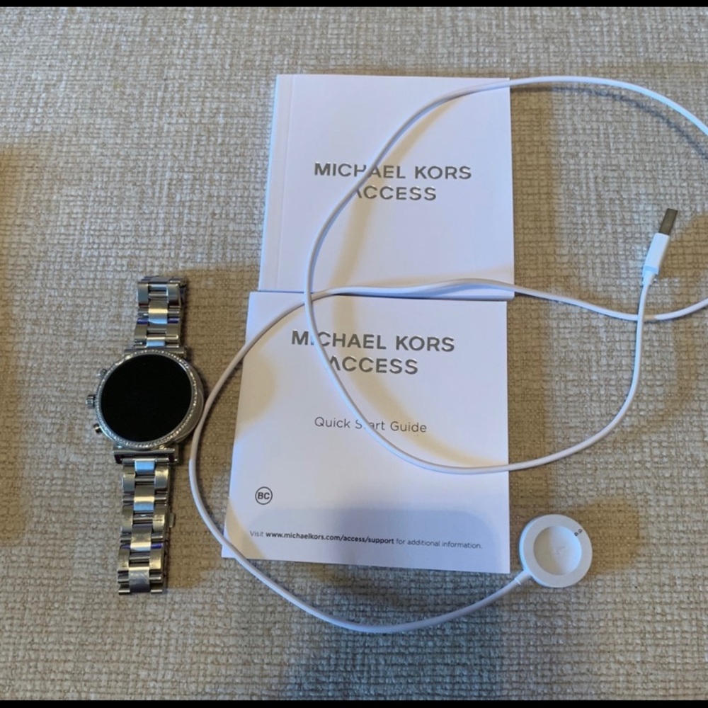 Michael Kors Gen 3 Sofie Smartwatch (Silver) - Gem